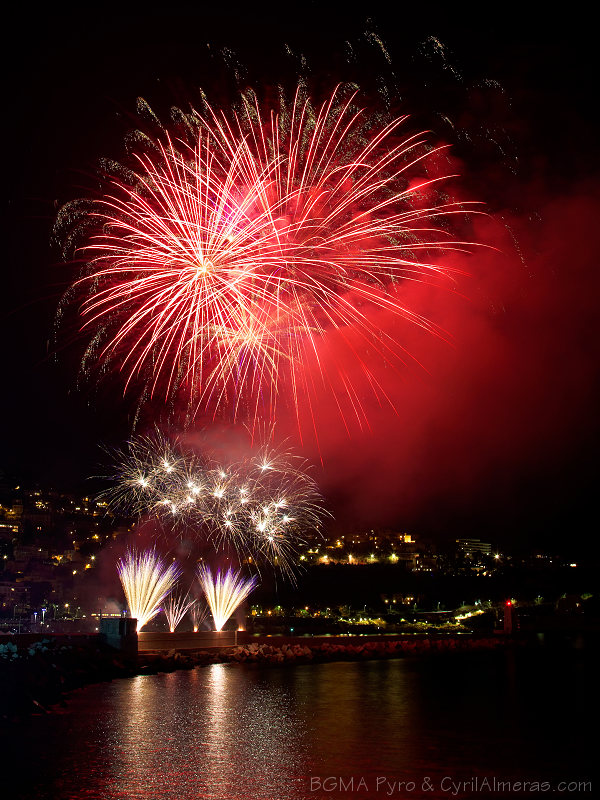 Feu d'artifice à Nice par BGMA Pyro